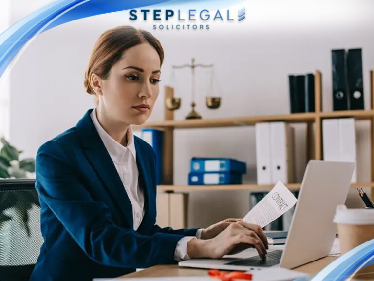 Solicitor vs Barrister: Roles, Training, Fees & Legal Advice | Step ...